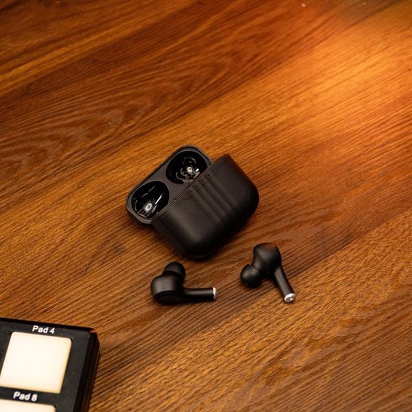 Tai nghe Bluetooth Recci W55 BLACK – Bluetooth 5.3, Âm Thanh Ổn Định – Vài Thứ Hay