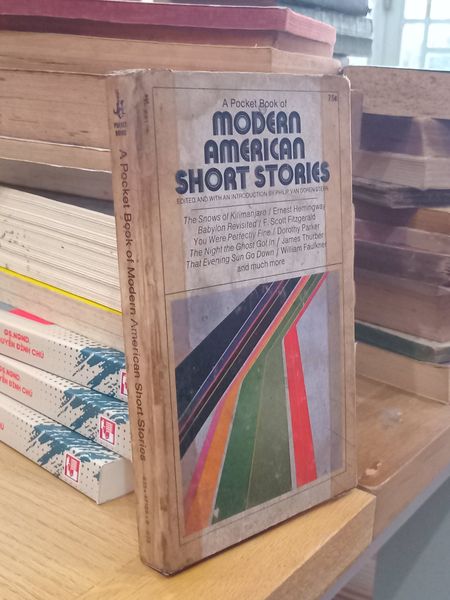 Modern American Short Stories – Momo Bookstore