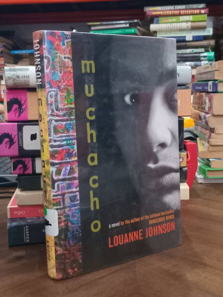 MUCHACHO - Louanne Johnson – Momo Bookstore