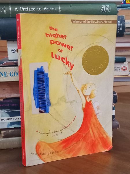 The higher power of lucky - Susan Patron – Momo Bookstore