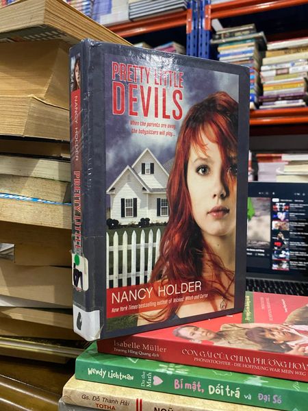 Pretty Little Devils - Nancy Holder – Momo Bookstore