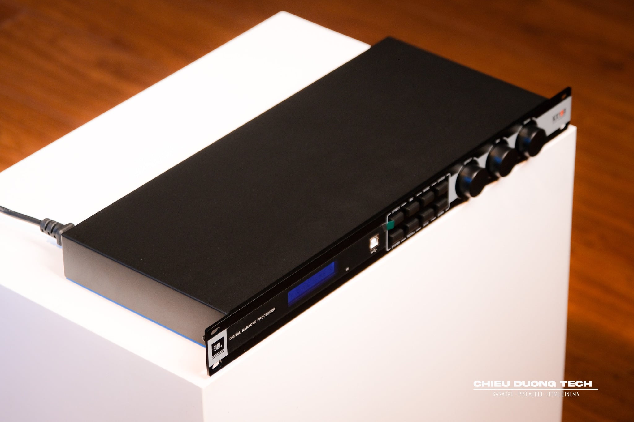 Vang số JBL KX190 2026: Rượu cũ bình mới hay sự nâng cấp hoàn hảo khôn ...