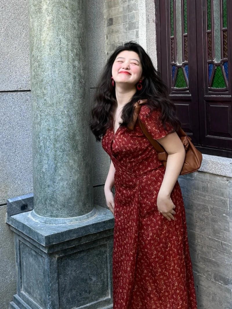 Các Kiểu Tạo Dáng Chụp Ảnh Cho Người Béo Hóa Nàng Thơ Trong Nốt Nhạc