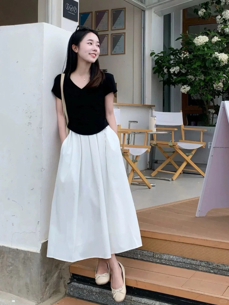 15+ Cách Phối Đồ Với Áo Thun Cổ Tim Nữ Hack Dáng, Cân Mọi Phong Cách