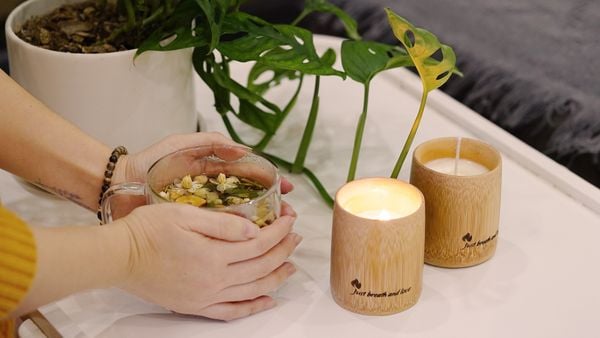 Top 5 Quà Valentine Cho Bạn Gái Ý Nghĩa & Độc Đáo 2026 Từ jBAL