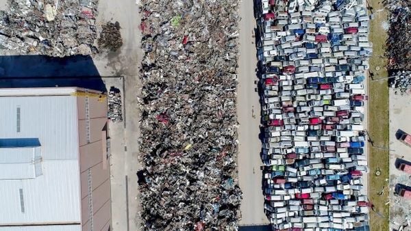 1 TRIỆU TẤN PIN THẢI/NĂM HÉ LỘ MẶT TRÁI CỦA KỲ TÍCH XE ĐIỆN TRUNG QUỐC ...