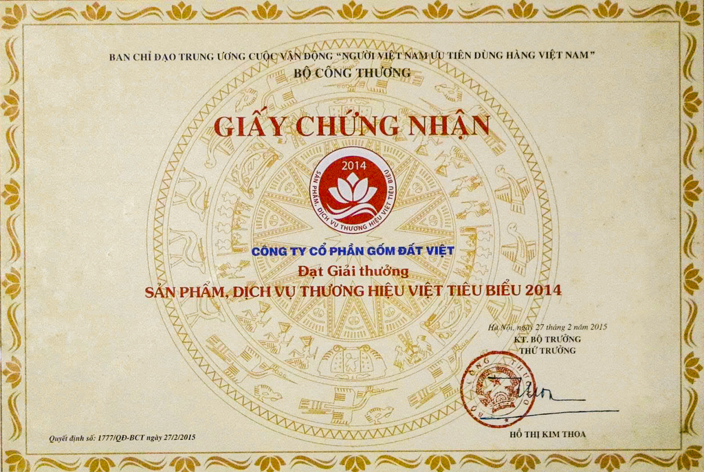 GỐM ĐẤT VIỆT VINH DỰ ĐẠT GIẢI “SẢN PHẨM, DỊCH VỤ THƯƠNG HIỆU VIỆT TIÊU