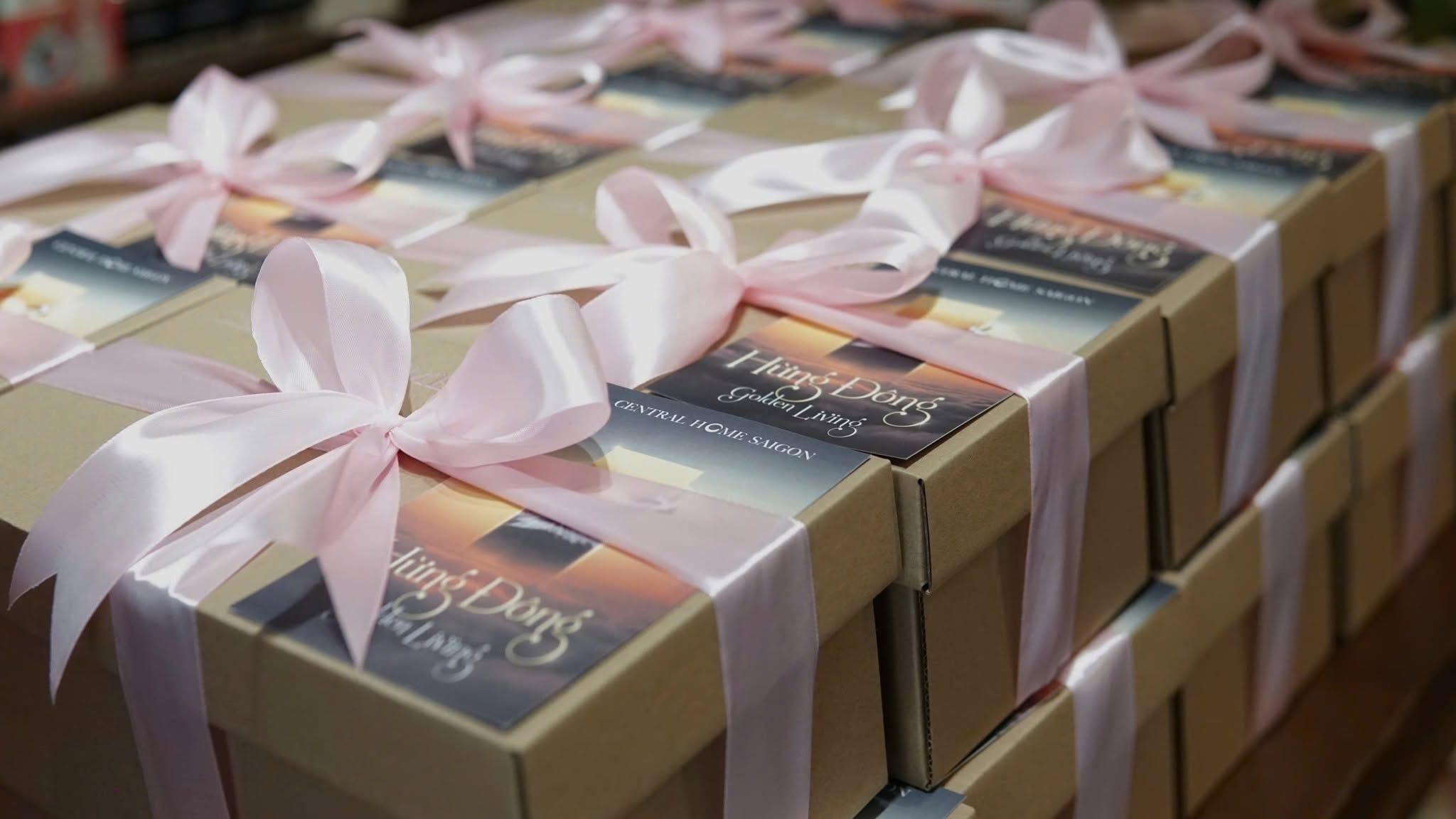 Chạm - Memories Box - Cửa hàng quà tặng