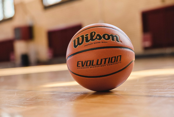 Bóng Rổ Evo NXT vs Evolution Wilson Khác Biệt Như Thế Nào