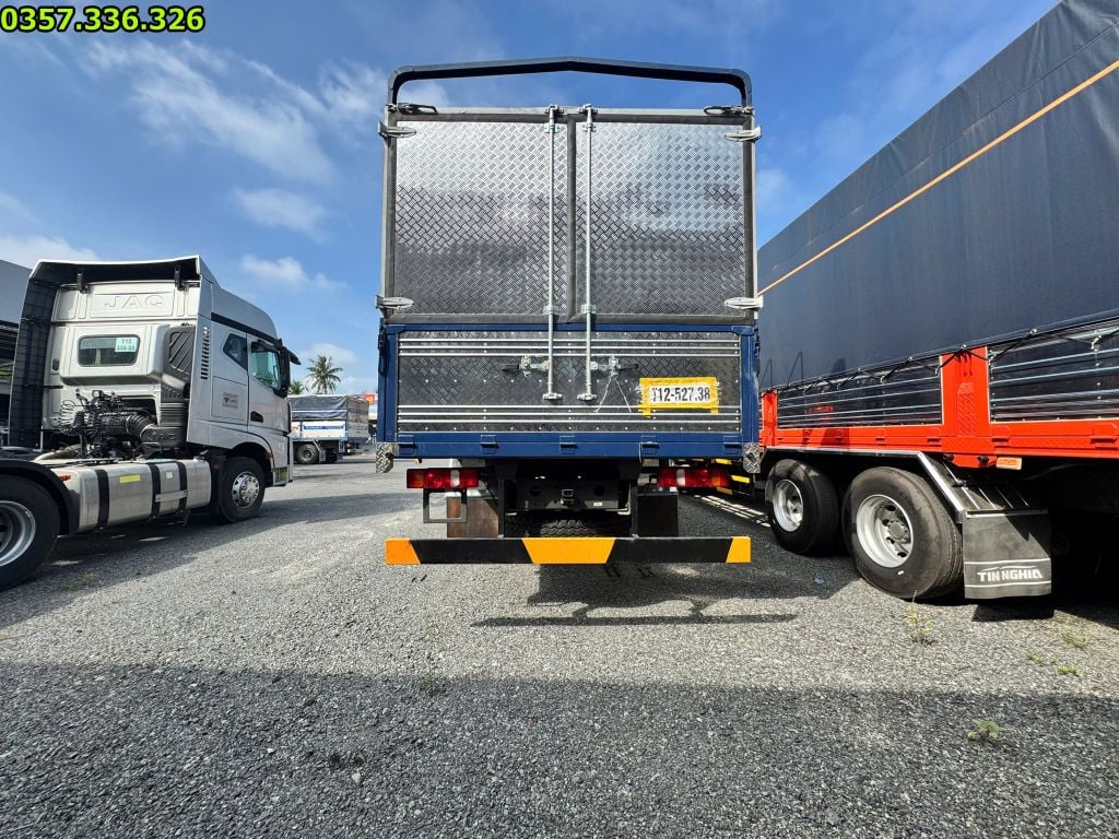 XE TẢI HOWO 9 TẤN THÙNG DÀI 7.6 MÉT – XE TẢI GIA ĐÌNH