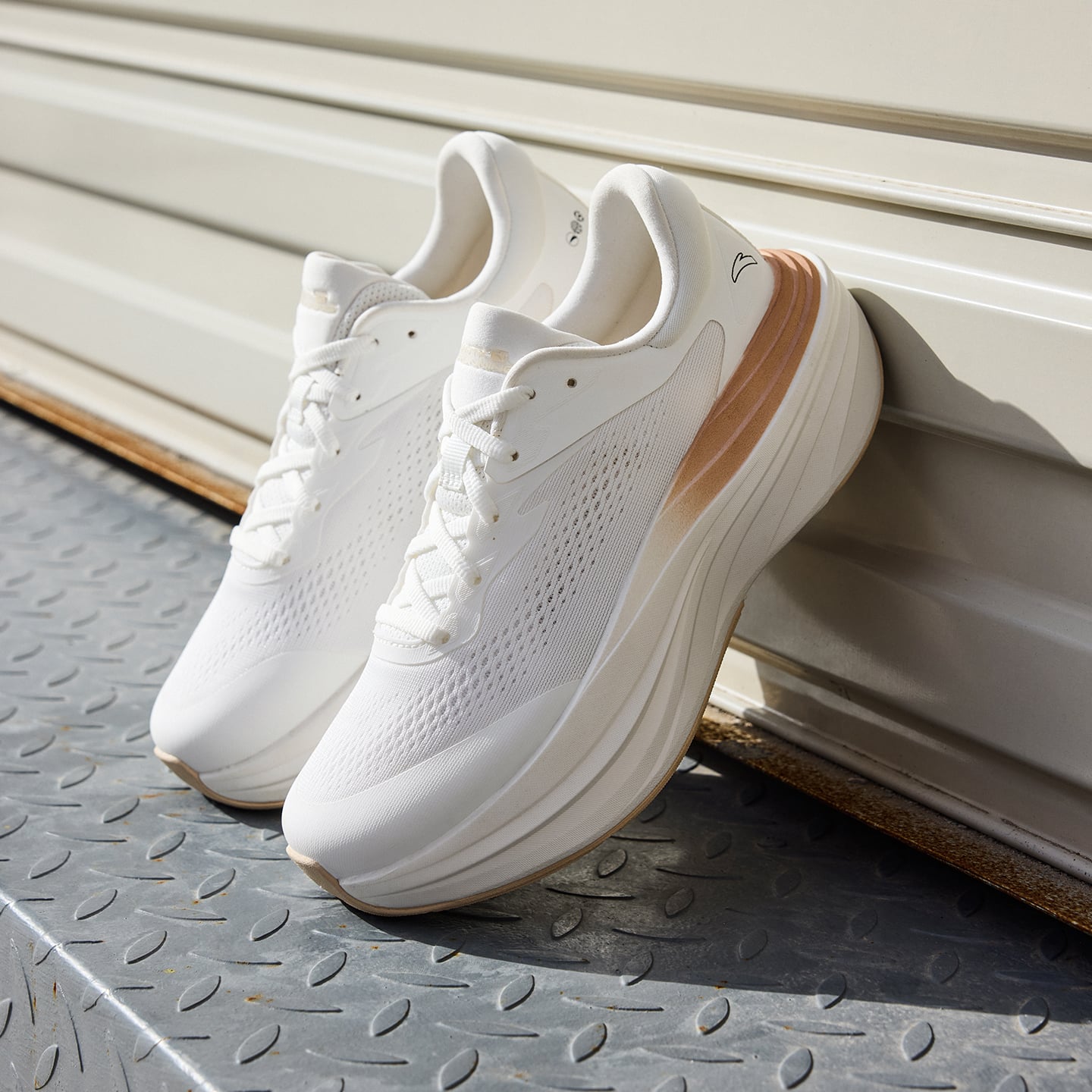 Giày Chạy Thể Thao Nữ PG7 Travel 2S Anta 1225C5545-1