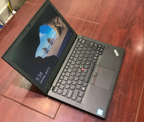 THINKPAD X270 CORE I5 6300U RAM 8G SSD 256G 12.5INCH