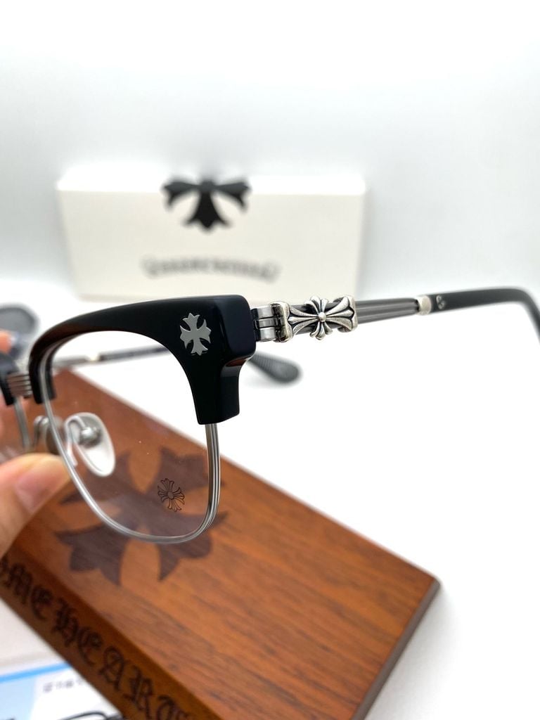 KÍNH MẮT NAM NỮ CH THIẾT KẾ BIỂU TƯỢNG – CHI TIẾT BẠC 925 TINH XẢO, ĐẲ ...