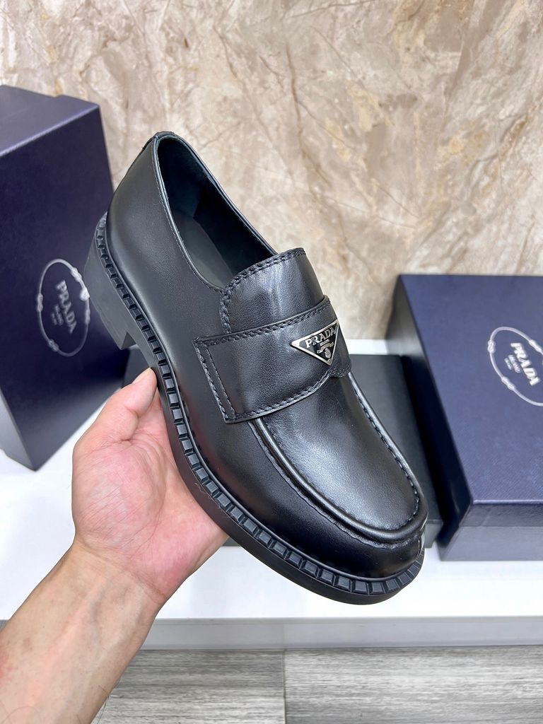 GIÀY LOAFER NAM PRAD* LOGO TAM GIÁC, PHOM CHUNKY LỊCH LÃM 2300k (HÀNG ...