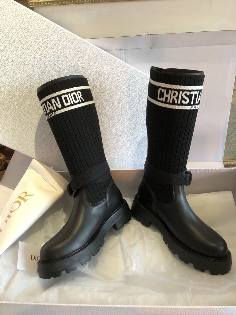 BOOT NỮ DR DÁNG TẤT CAO CỔ LOGO VIỀN CỔ – TRẺ TRUNG, CÁ TÍNH 3.5CM 250 ...