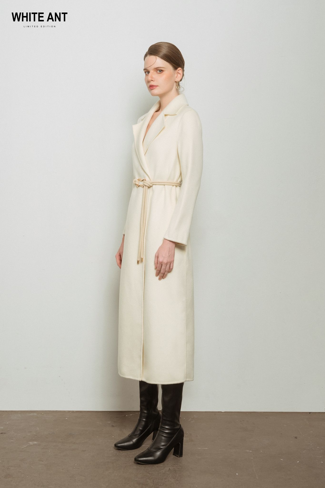GAIA LONG COAT – WHITE ANT