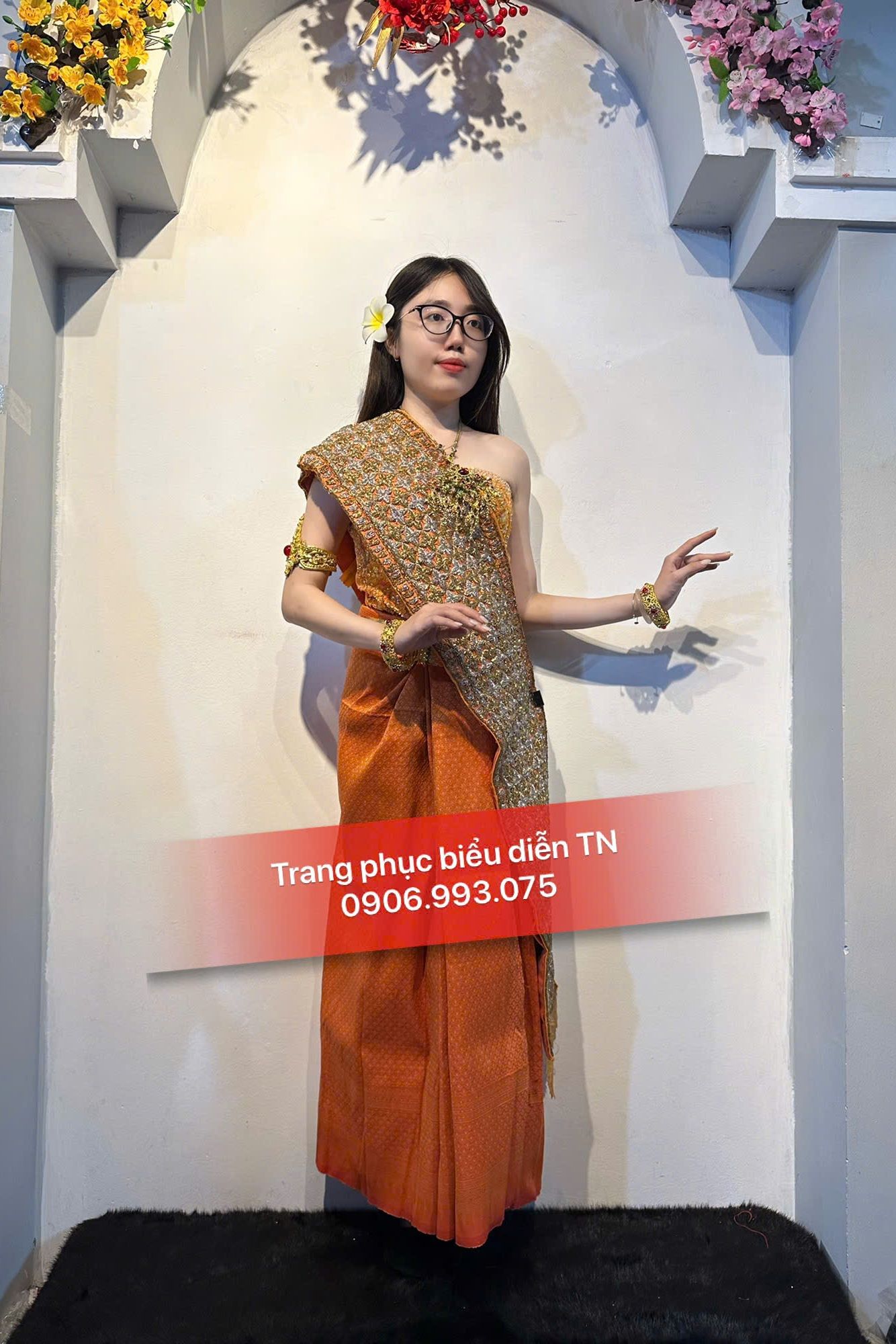 ĐT 111 - Trang Phục Dân Tộc Khmer Nữ Cam – Trang Phục Biểu Diễn TN