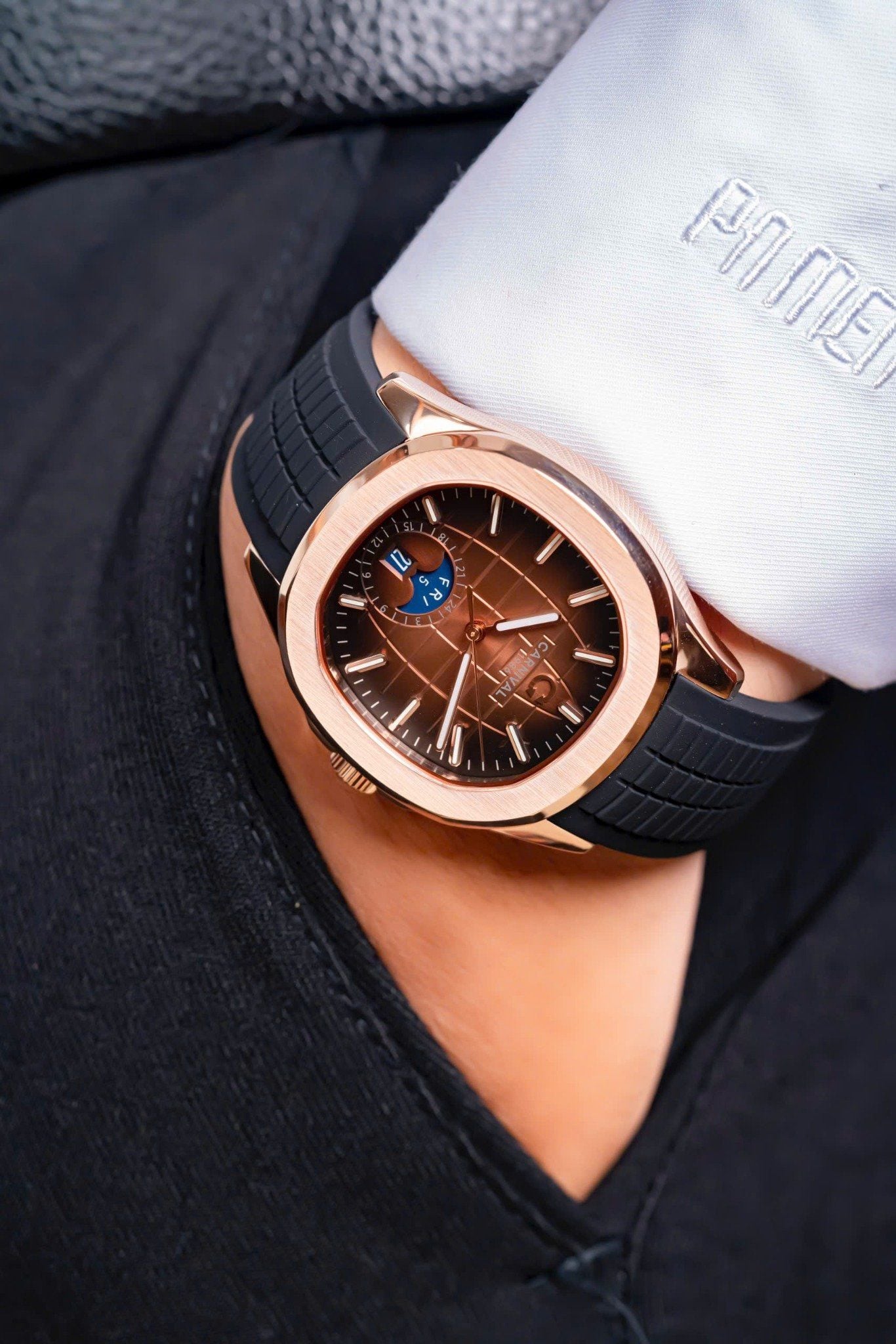 Carnival Aquanus 8113G-VH-DCS-N ( 8113G ) - Đồng Hồ Nam – PhongWatch