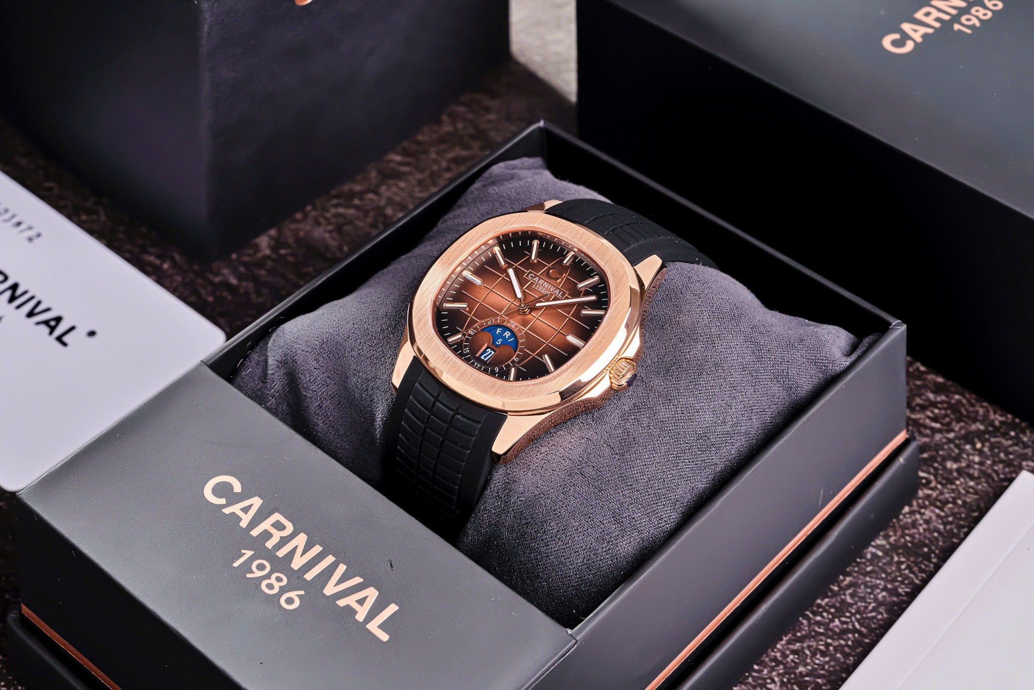 Carnival Aquanus 8113G-VH-DCS-N ( 8113G ) - Đồng Hồ Nam – PhongWatch