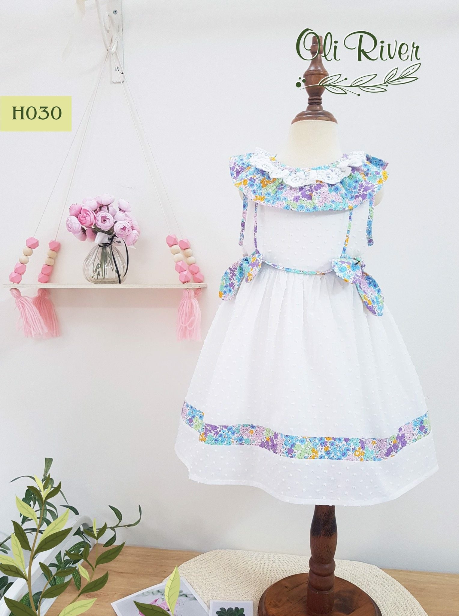 Váy đầm hoa xanh bé gái phối ren cổ áo oli river H030 – Jadiny