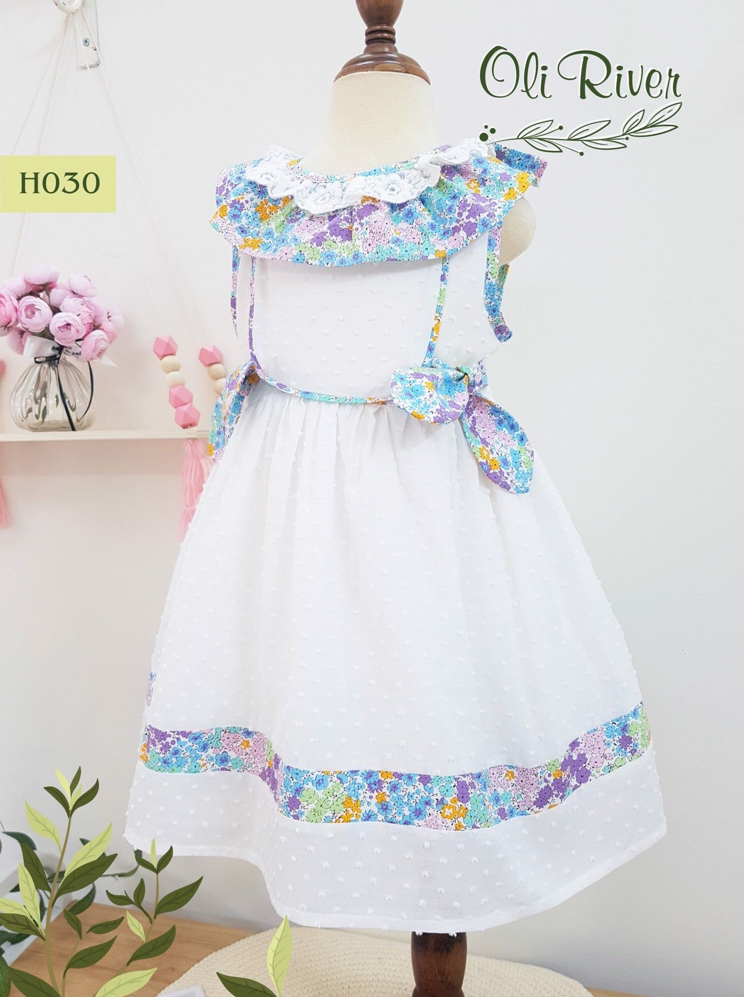 Váy đầm hoa xanh bé gái phối ren cổ áo oli river H030 – Jadiny