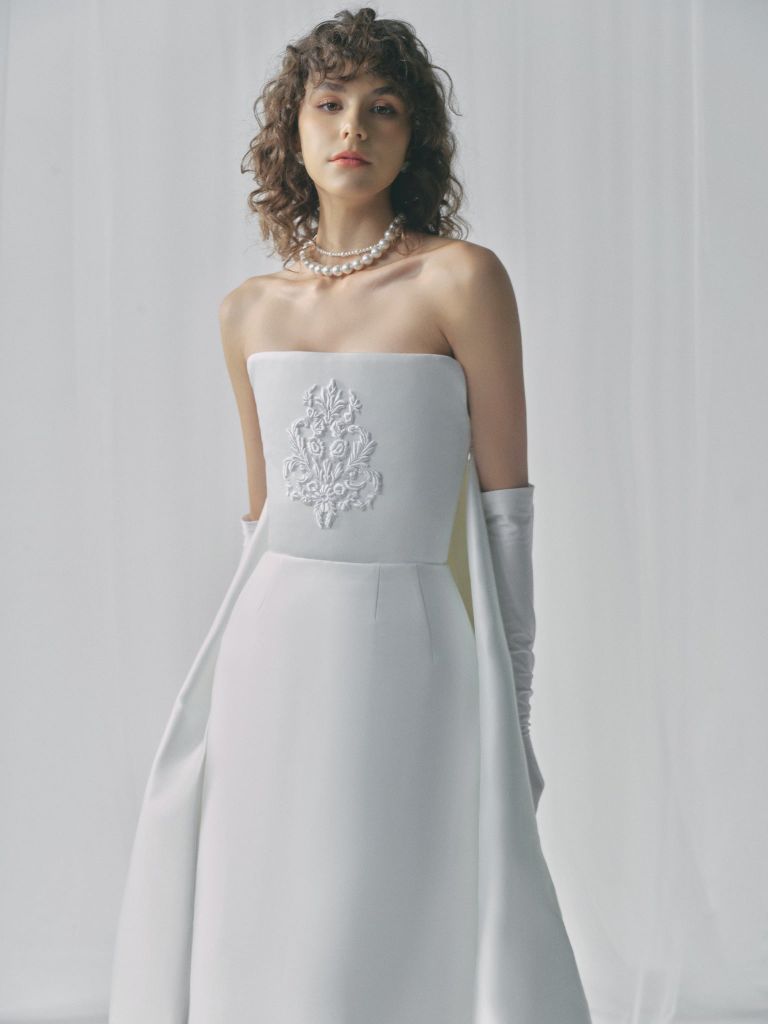 NO.1 KHANH - VPCL-775 PREMIUM A-LINE OFFWHITE CLASSIC STRAPLESS SWEEP ...