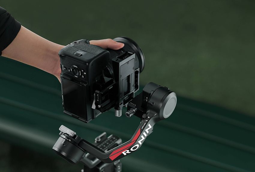 Gimbal chống rung DJI RS4 - Pustudio.vn