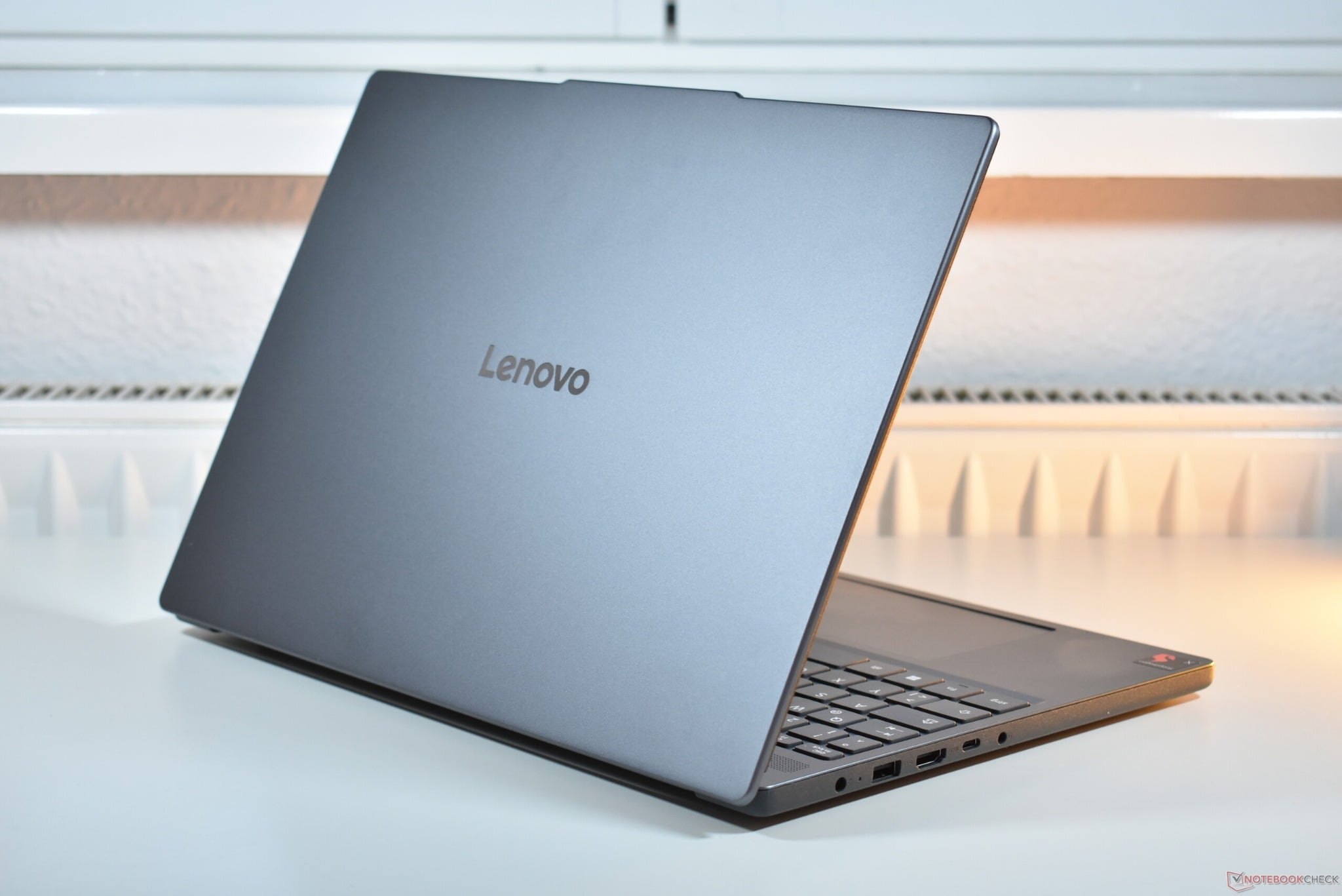 Lenovo IdeaPad Slim 3 Snapdragon Pin nhiều ngày AI Copilot+ Ninh Bình