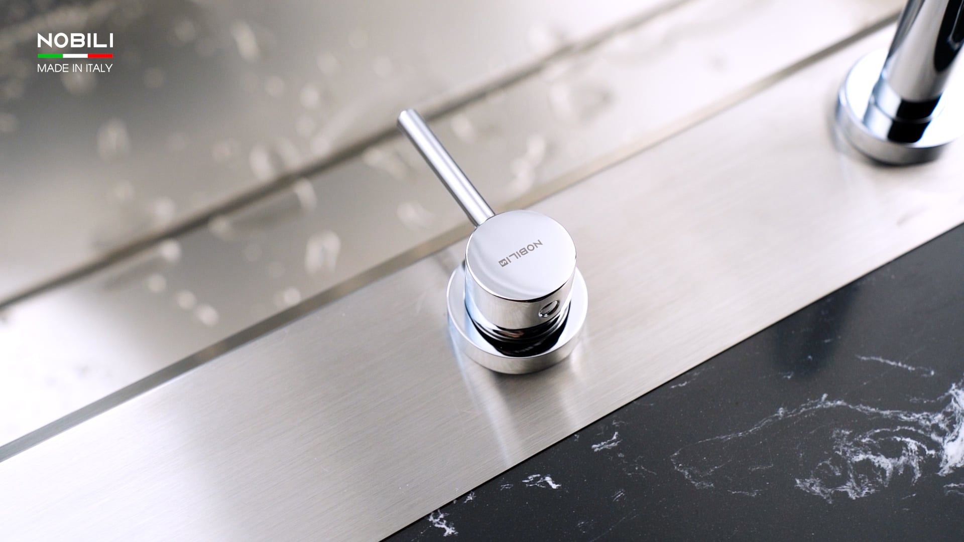 Vòi rửa bát dây rút NOBILI TABLE NB242 – BẾP EU THIẾT BỊ BẾP CHÂU ÂU