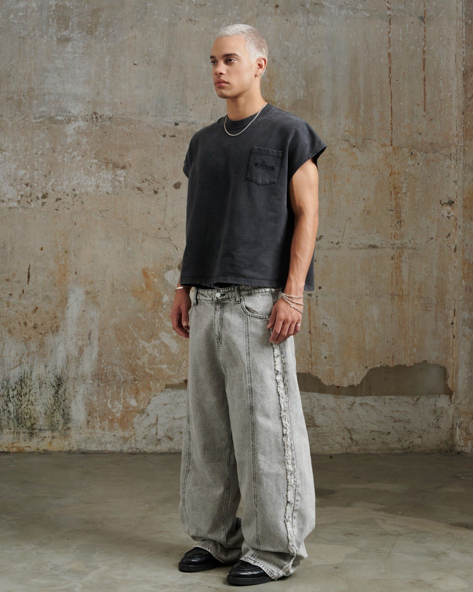 TBC3 - "FNOS" WASHED BAT CUT T-SHIRT - DARK WASH