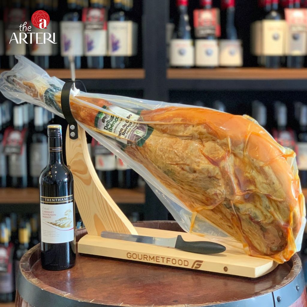 Đùi Sau Heo Muối Iberico Cebo DeRaza Có Xương 24 Tháng Chính Hãng ...