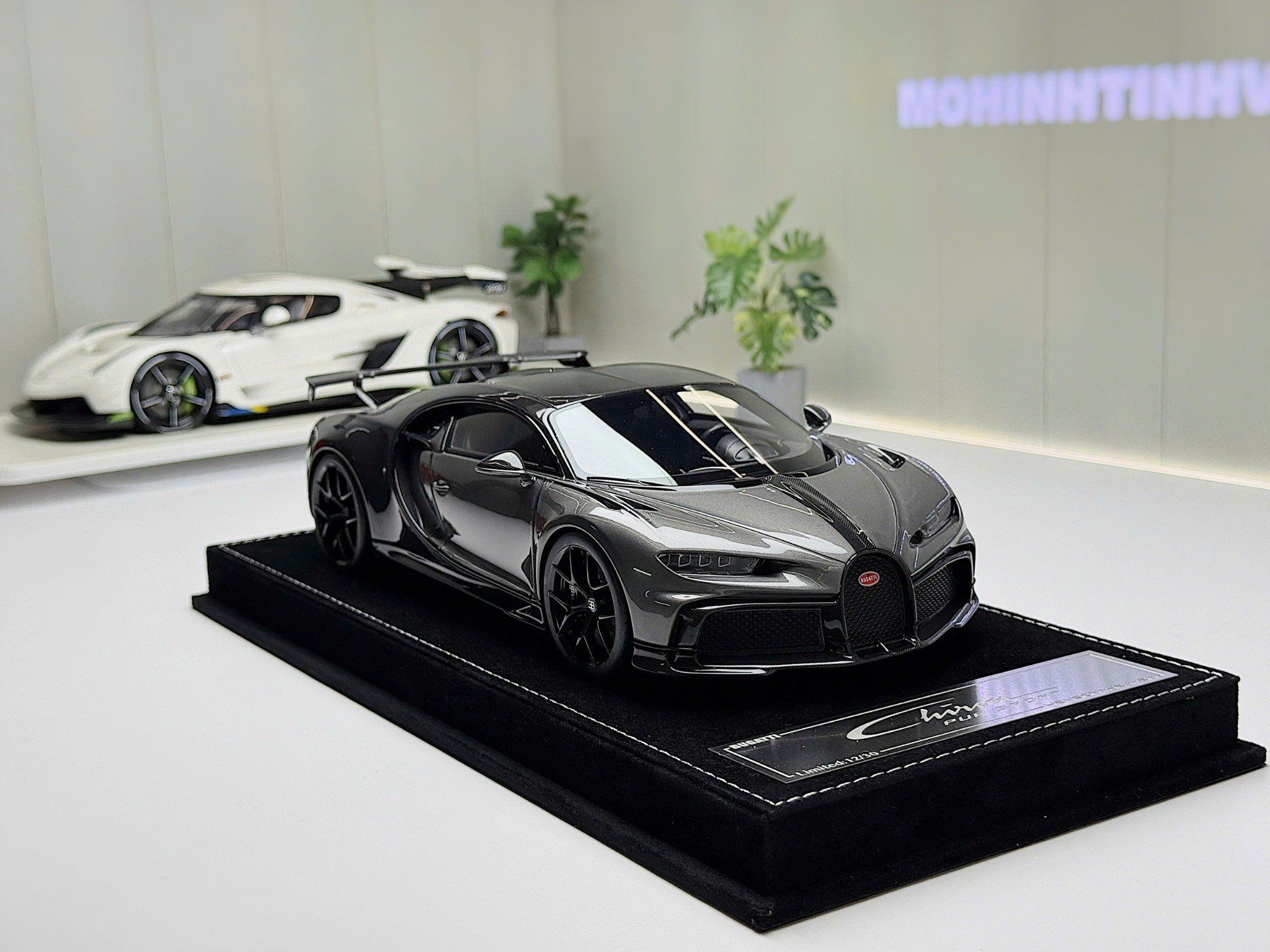 XE MÔ HÌNH BUGATTI CHIRON PUR SPORT METALLIC DARK GREY,TỶ LỆ 1/18 HENS ...