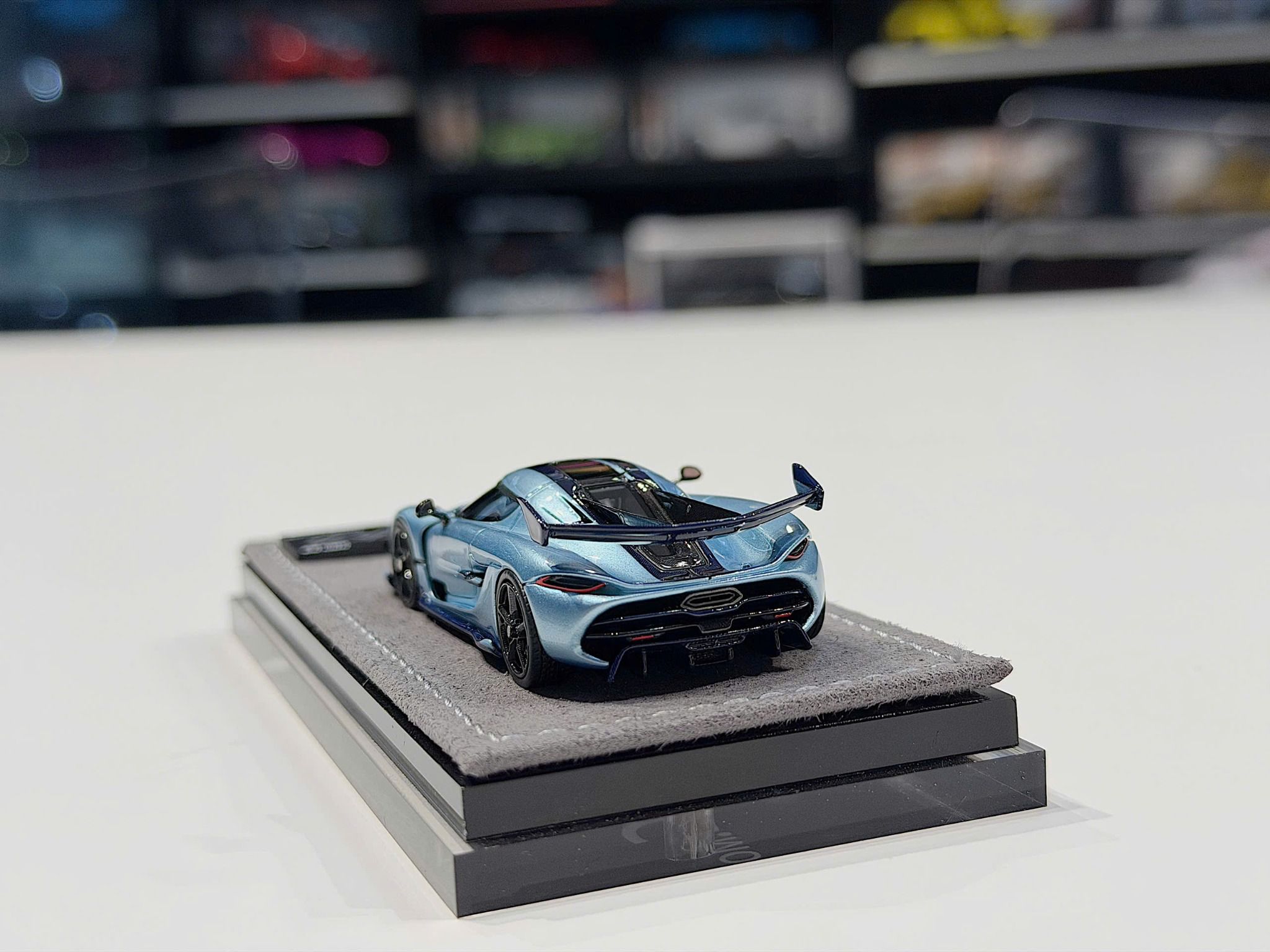 XE MÔ HÌNH KOENIGSEGG JESKO AZURE BLUE/NAVY BLUE CARBON,TỶ LỆ 1/64 GR ...