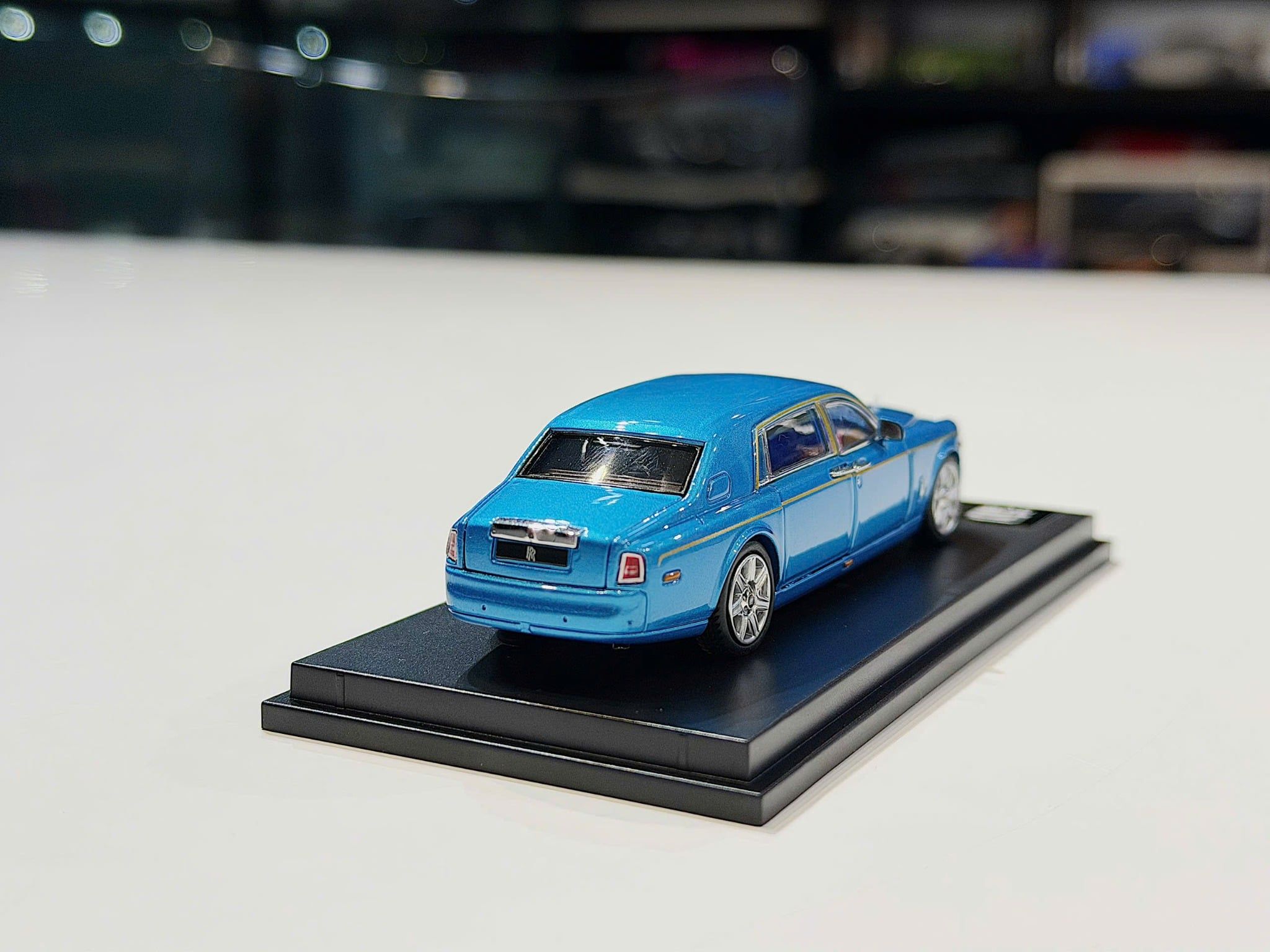 XE MÔ HÌNH ROLLS ROYCE PHANTOM BLUE,TỶ LỆ 1/64 DCM – Mô Hình Tĩnh Việt Nam