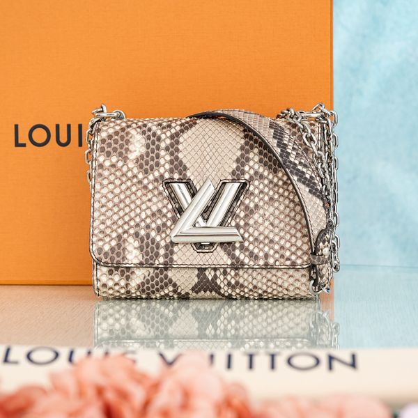 Túi đeo Louis Vuitton Twist PM Exotic Python Brown size 19 – Tony Tú ...