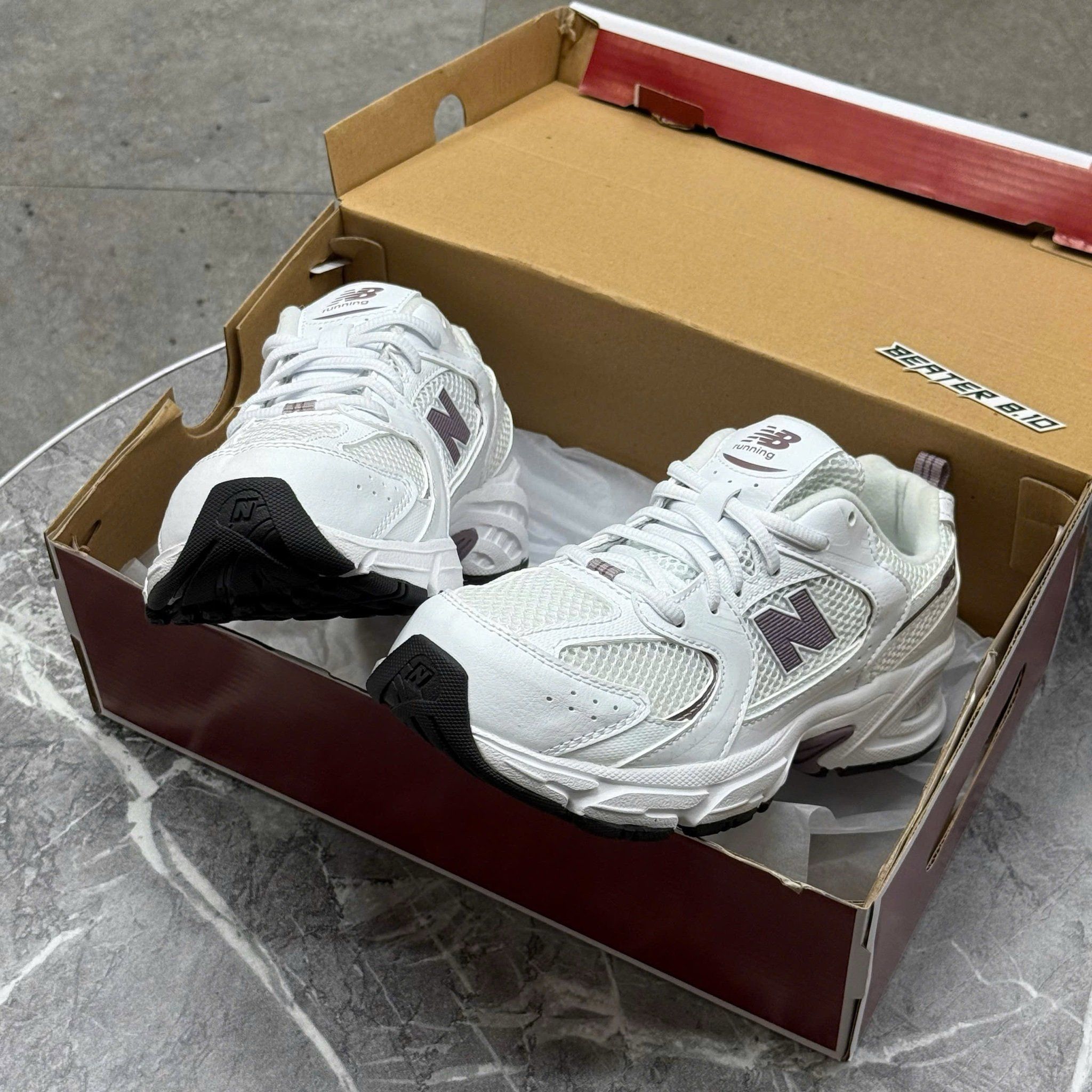 621 - NEW BALANCE 530 RUNNING WHITE PURPLE - MR530SR - Beater 8.10