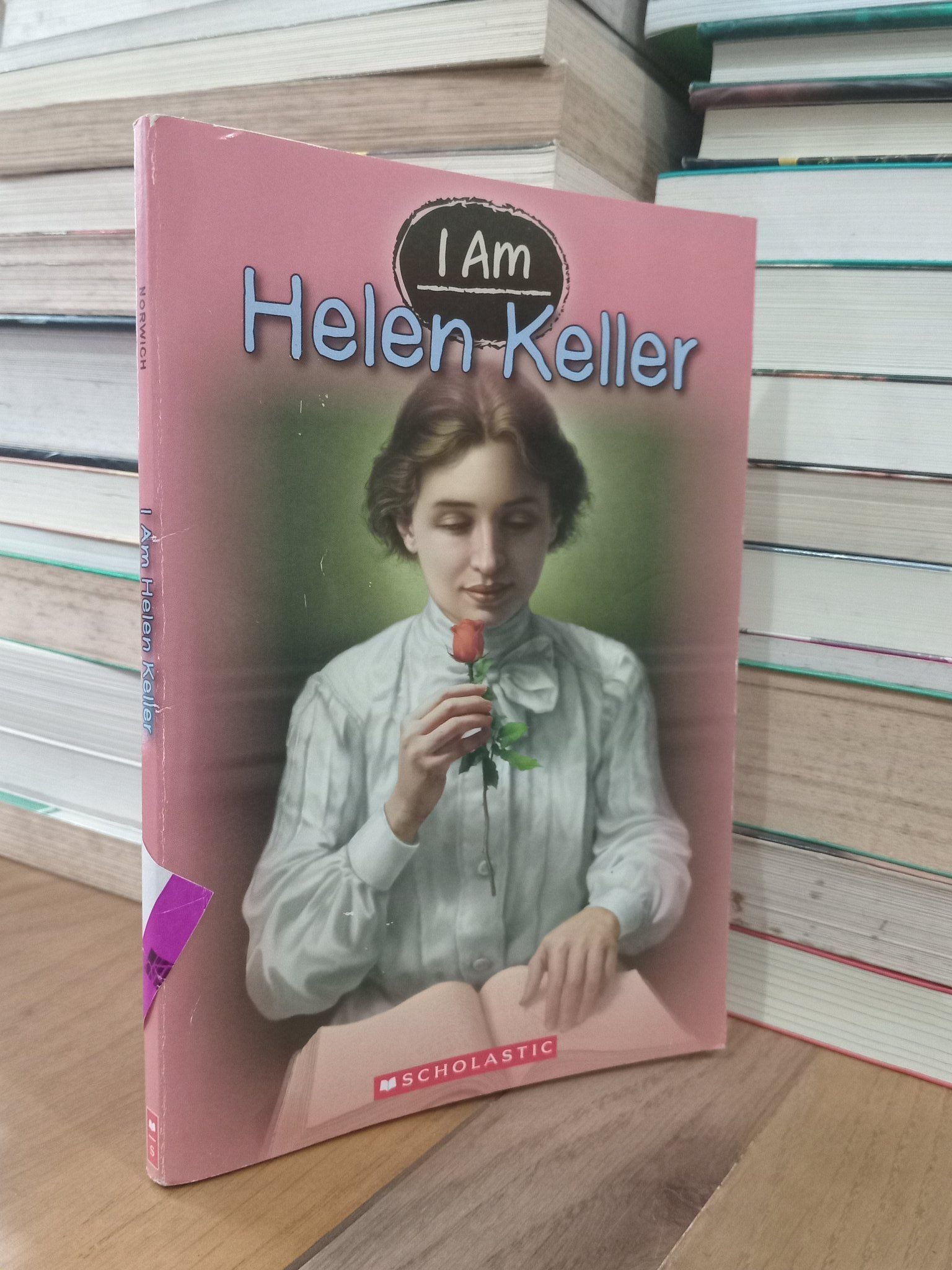 I am Helen Keller - Grace Norwich – Momo Bookstore