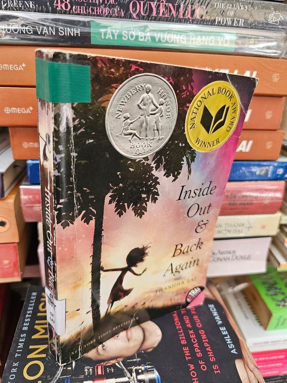 Inside Out and Back Again - Thanhha Lai – Momo Bookstore