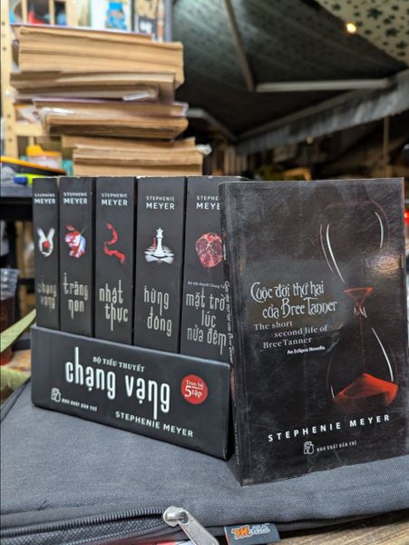 Boxset Chạng Vạng và Cuộc Đời Thứ Hai Của Bree Tanner - Stephenie Meye ...