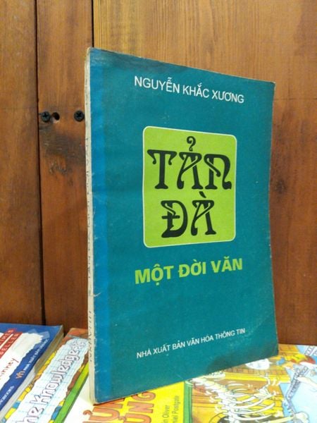 Tản Đà một đời văn - Nguyễn Khắc Xương – Momo Bookstore
