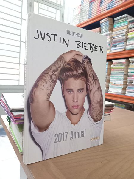 The official Justin Bieber 2017 annual – Momo Bookstore