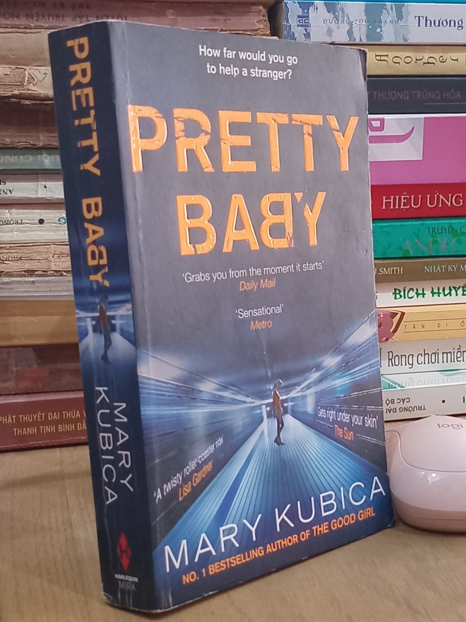 Pretty Baby - Mary Kubica – Momo Bookstore