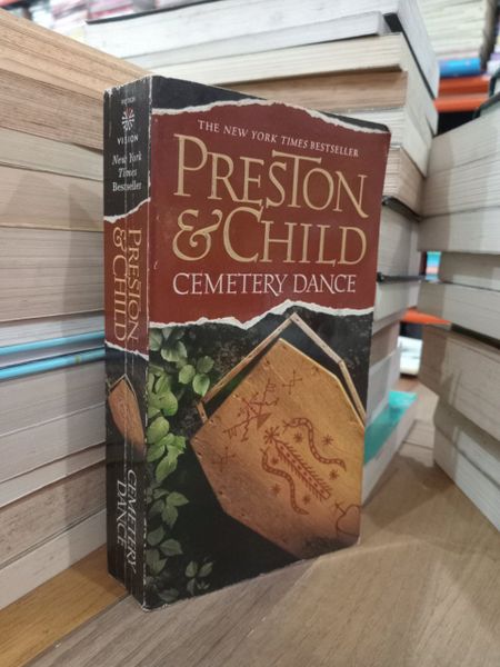 Cemetery dance - Preston & Child – Momo Bookstore