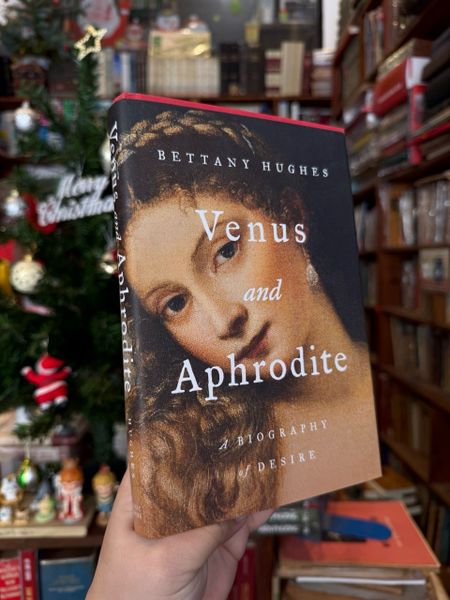 Venus and Aphrodite - A biography of Desire – Momo Bookstore