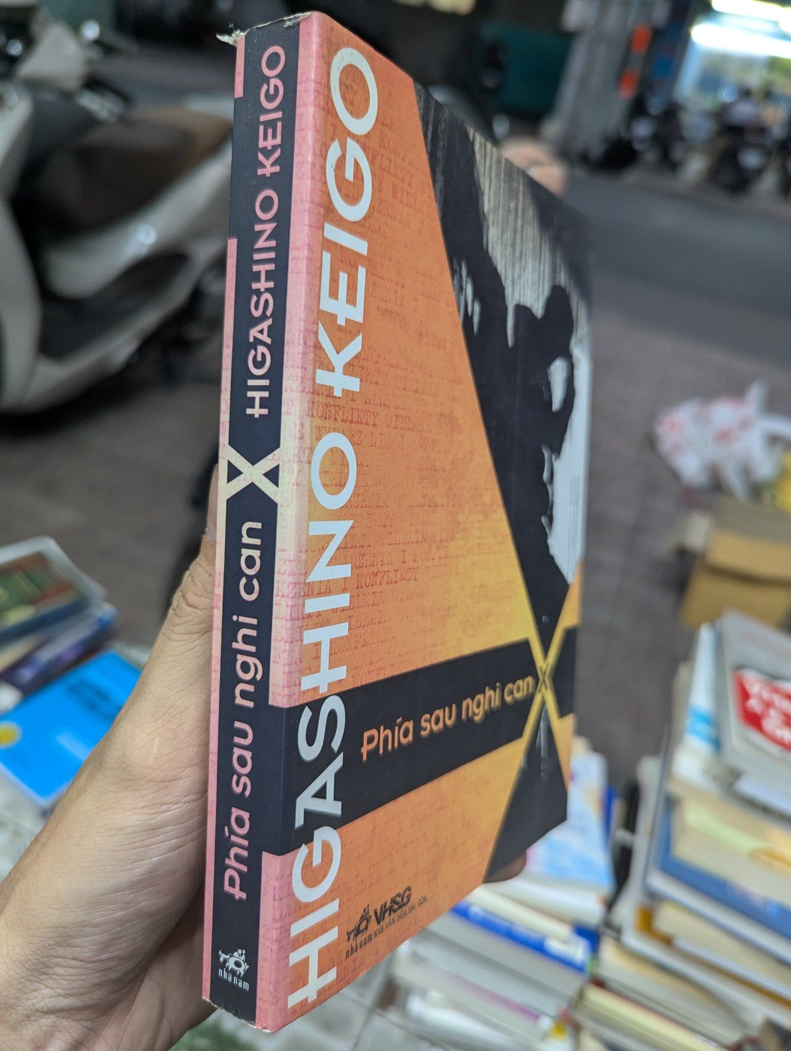 Phía sau nghi can X - Higashino Keigo – Momo Bookstore