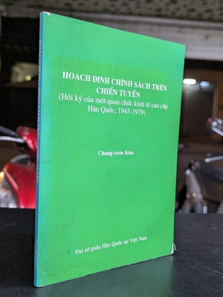 Hoạch định chính sách trên chiến tuyến - Chung Yum Kim – Momo Bookstore