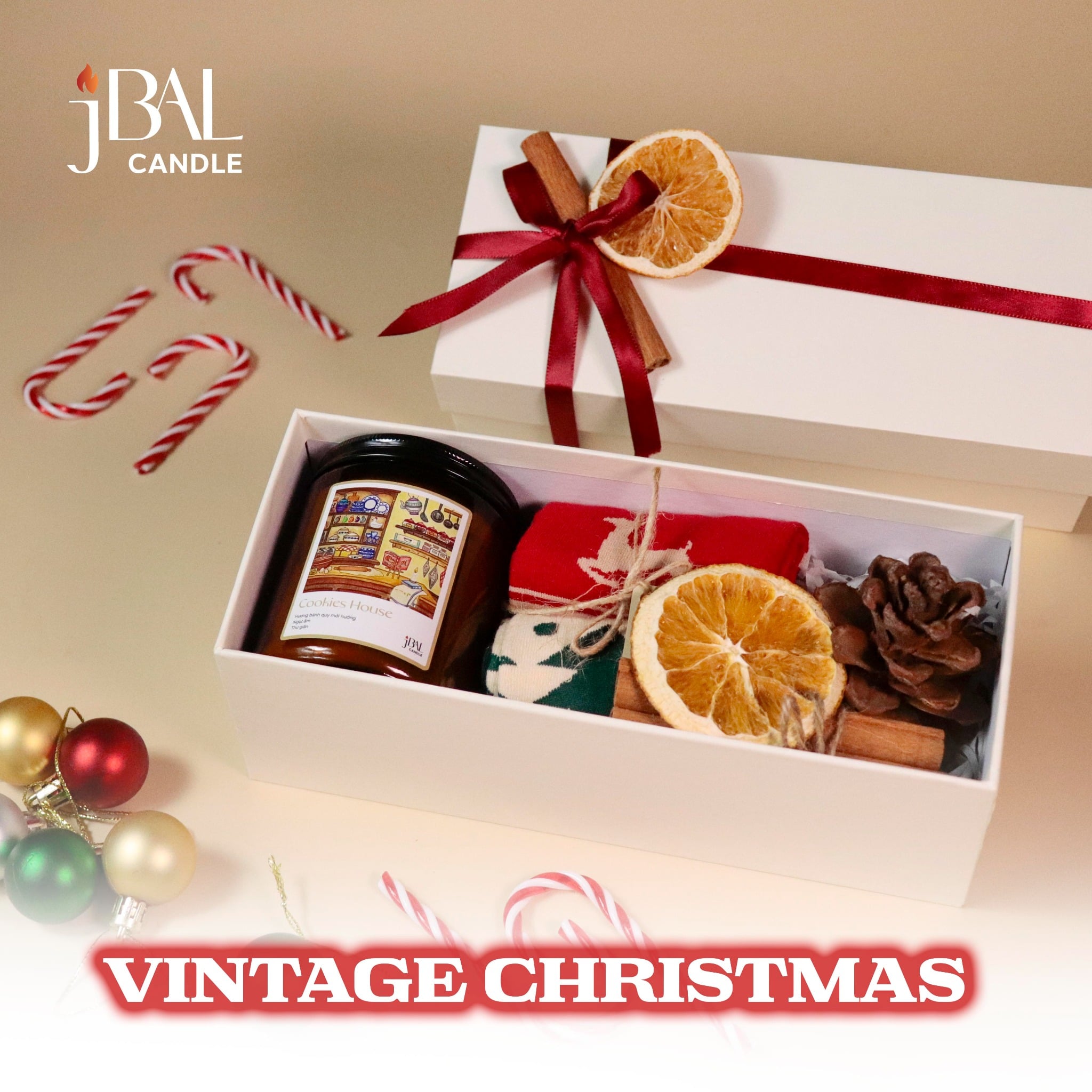 Set Quà Tặng Noel "Vintage Christmas": Nến Thơm 200g & Tất giáng sinh