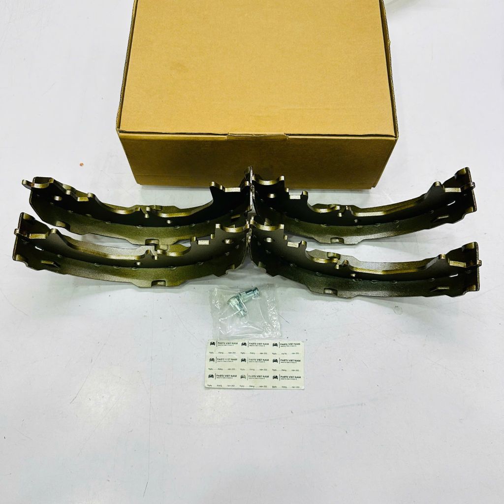 Bộ má phanh tay (Parking Brake Shoe) nằm trong lòng đĩa sau – Parts ...