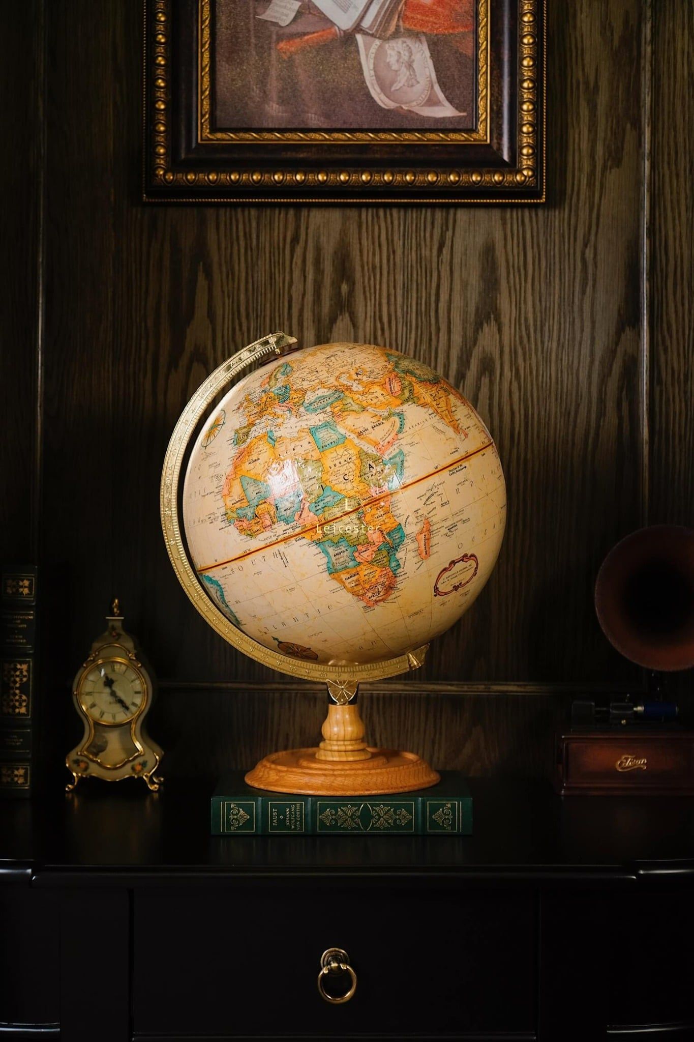 Quả địa cầu Replogle – Leicester