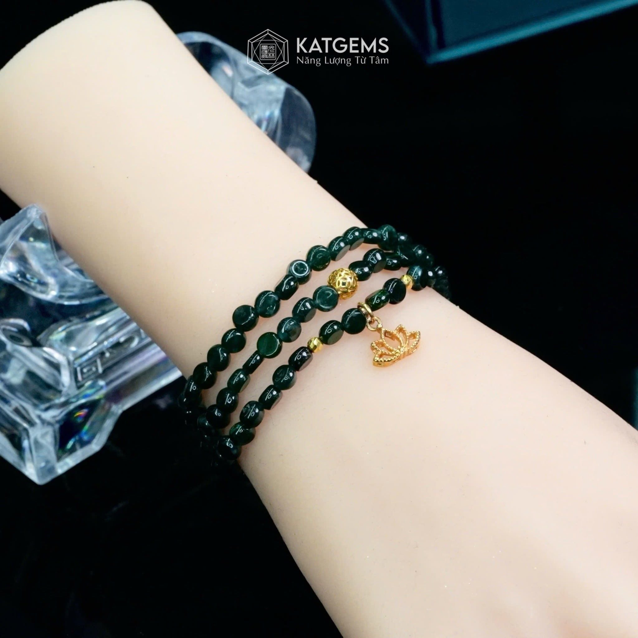 Vòng Chuỗi Lam Ngọc Dẹt 5ly Mix Bi Kim Tiền Và Charm Hoa Sen Vàng Tran ...